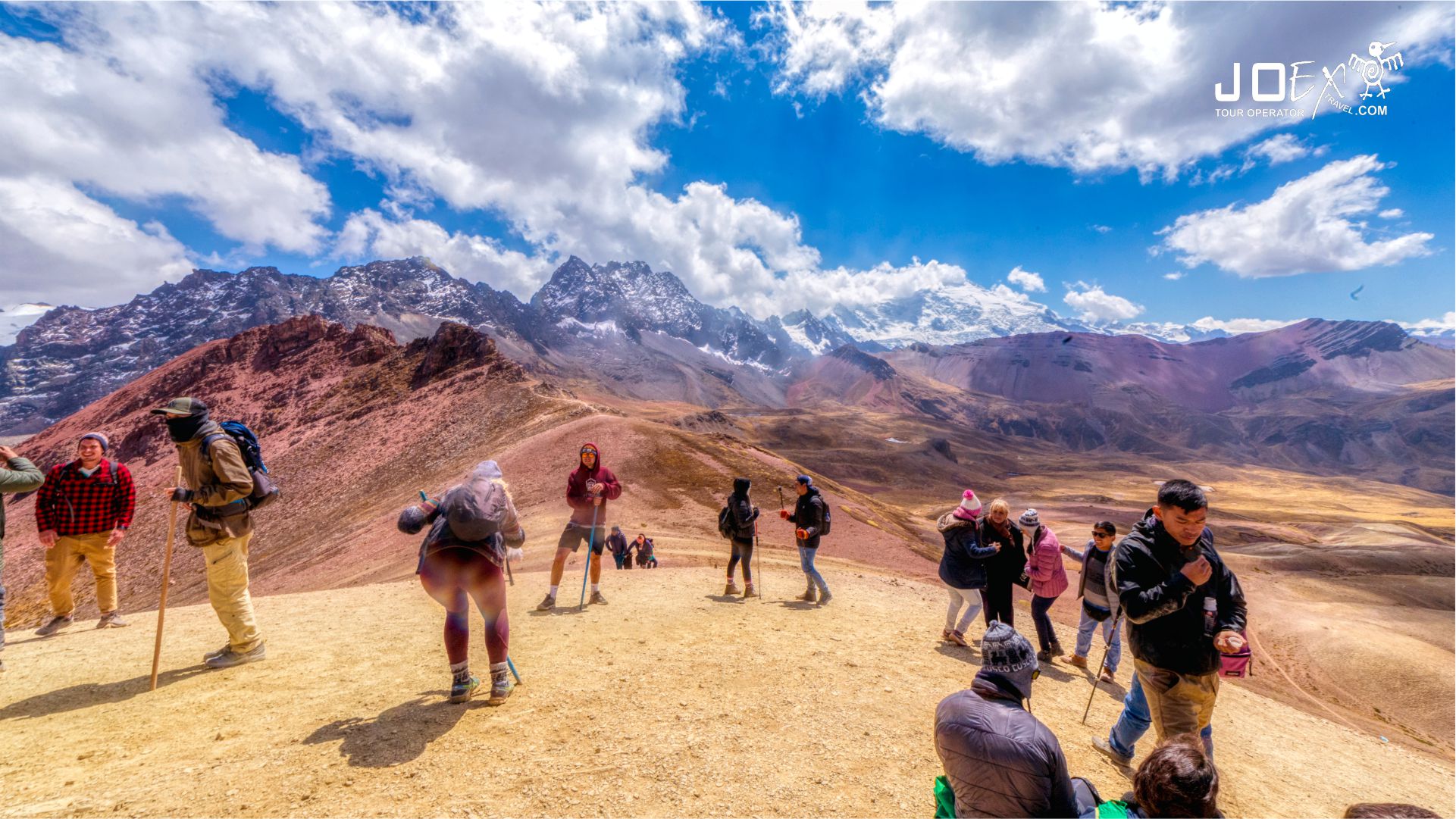 Tour a la Montaña Colorada – JOEX Travel