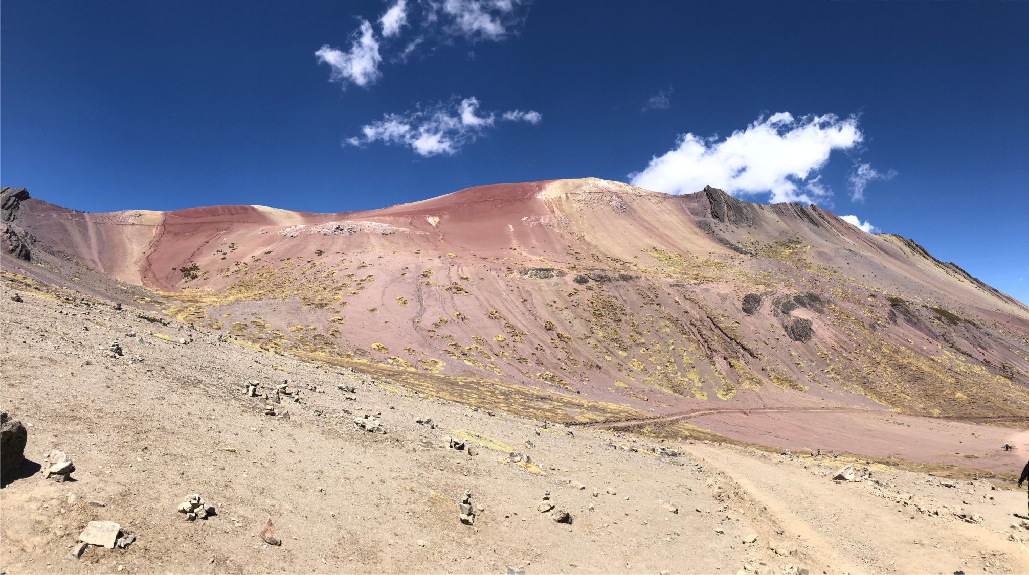 Tour a la Montaña Colorada – JOEX Travel
