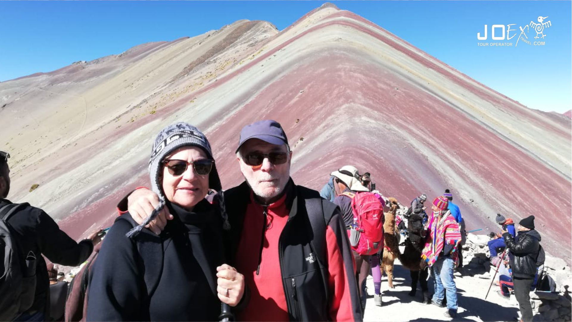 Tour a la Montaña Colorada – JOEX Travel