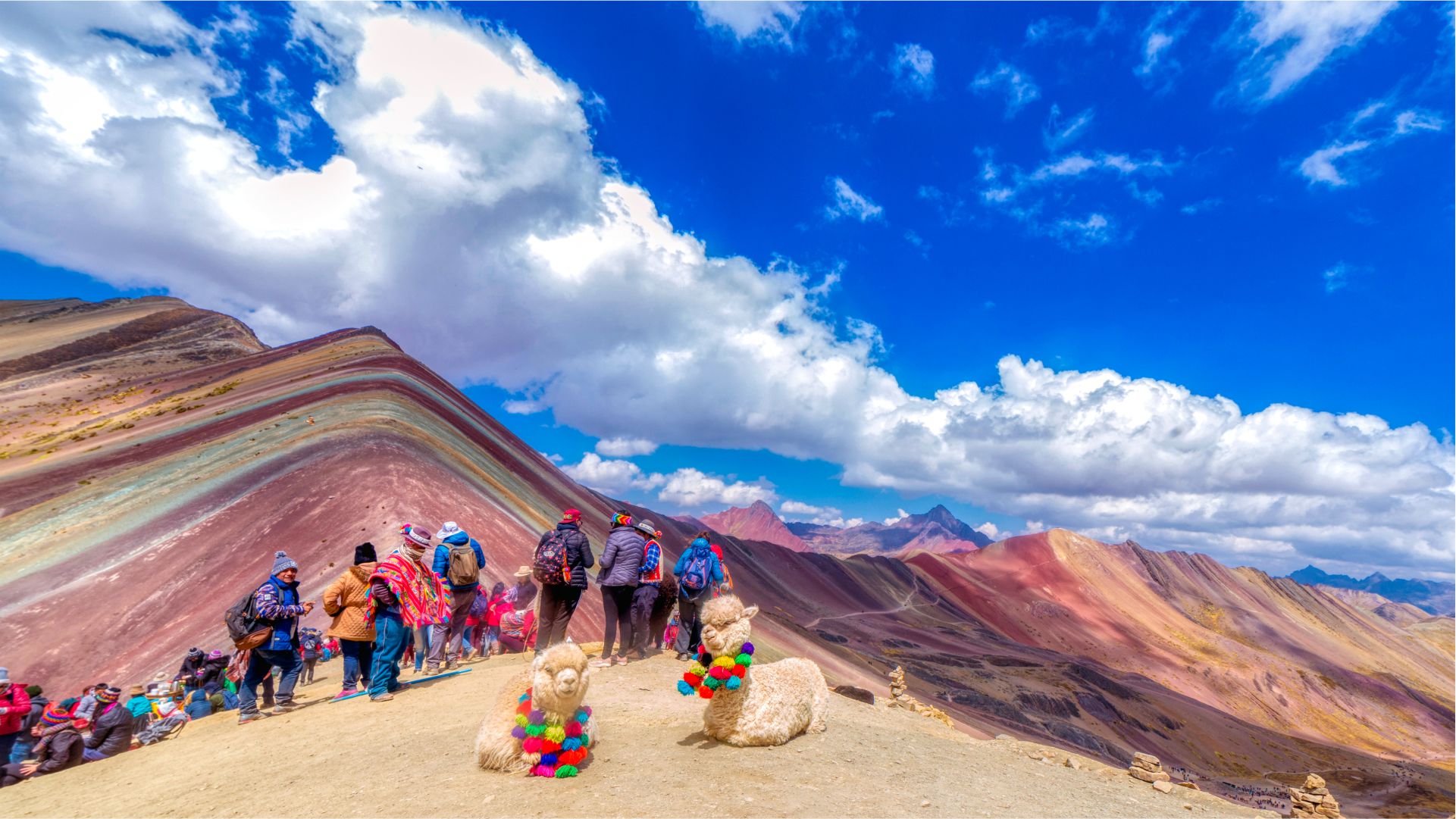 Tour a la Montaña Colorada – JOEX Travel